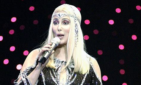 Que Pase El Secreto Así De Joven Luce Cher A Sus 77 Años