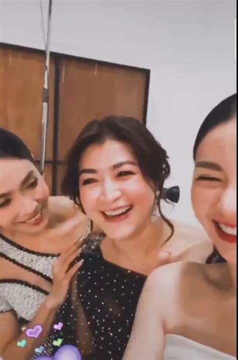 သုံးယောက်အတူ Tik Tok ဆော့ကစားပြီး အူတက်နေအောင် ခွီနေကြတဲ့ အူဝဲ