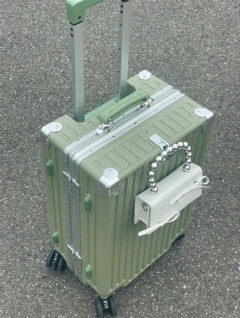 Maletas aesthetic que necesitas para tu próximo viaje in 2023 Cute