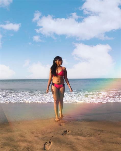 7 Hot Sexy Priyanka Shah Bikini Pics