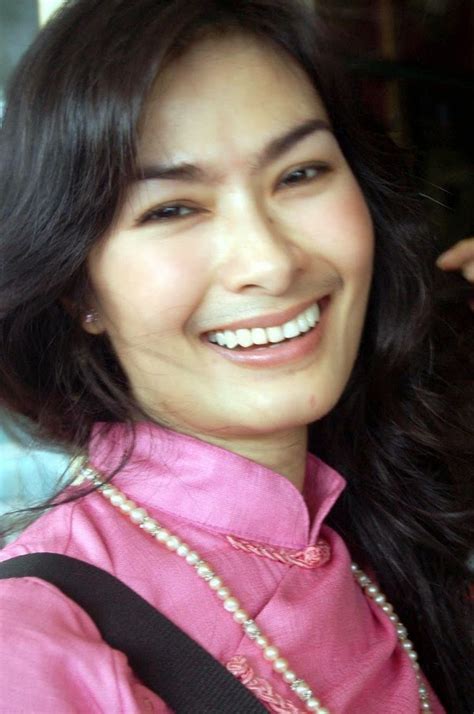 Biodata Iis Dahlia Profil Foto Dan Agamanya Lengkap Biodata Artis