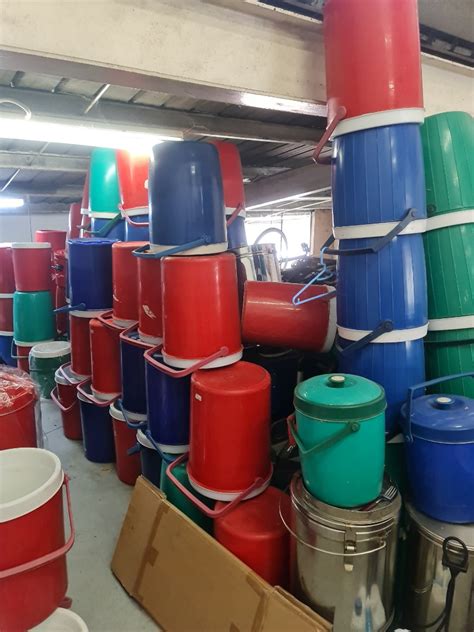 Food Warmer Containers Food And Drinks Other Food And Drinks On Carousell