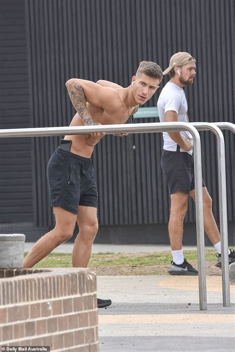 Big Brother VIP S Josh Carroll Flaunts His Ripped Torso At Outdoor Gym Before Taking A Dip In