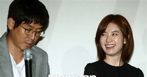 [포토엔]한효주 설경구 입담에 미소 한가득