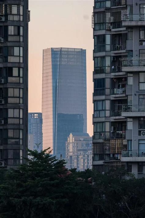 前哨福州 的想法 13日，福州市政府工作报告晒出福州2023年成绩单：预计全市地区生产总值增长53左右；规上工业增加值增长35；固定