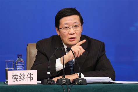 楼继伟：可阶段性发放消费券，明年赤字率或需提高到3以上财经上下游澎湃新闻 The Paper