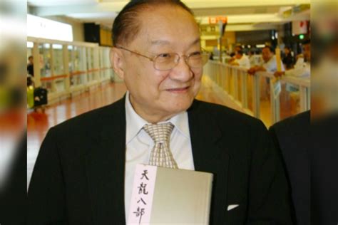 回看金庸生前遗愿：死后一二百年，愿仍有人看我的小说