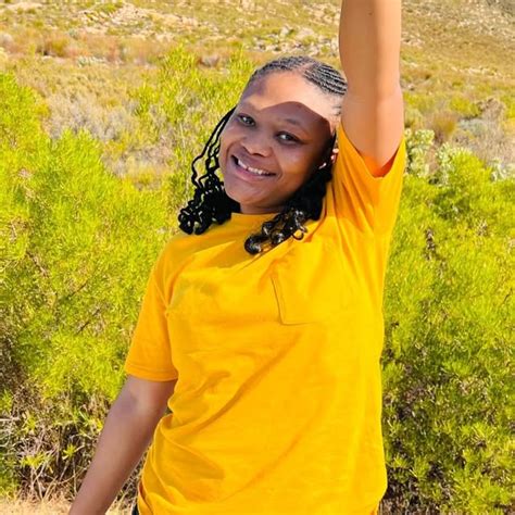 Penelope Nomonde Malomane Mondemokoena • Threads Say More