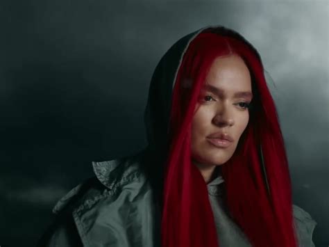 KAROL G Shakira TQG Official Video Multicolor TV