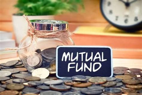 Best Railway Stocks With High Mutual Fund Holdings List And More