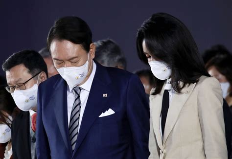 김건희 논문 조사 회의록 안 내고 버티는 국민대판사도 헛웃음