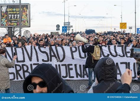 Personas Bloqueando Caminos Y Puentes En La Ciudad Protestando Contra La Ley De Expropiaci N Y