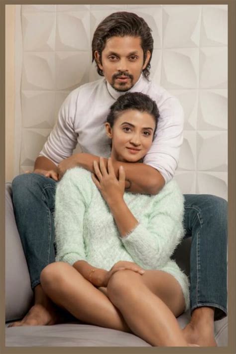 The Eternal Couple Suhasi Dhami And Jaisheel Dhami The Wedding Maantra Wedding Read This