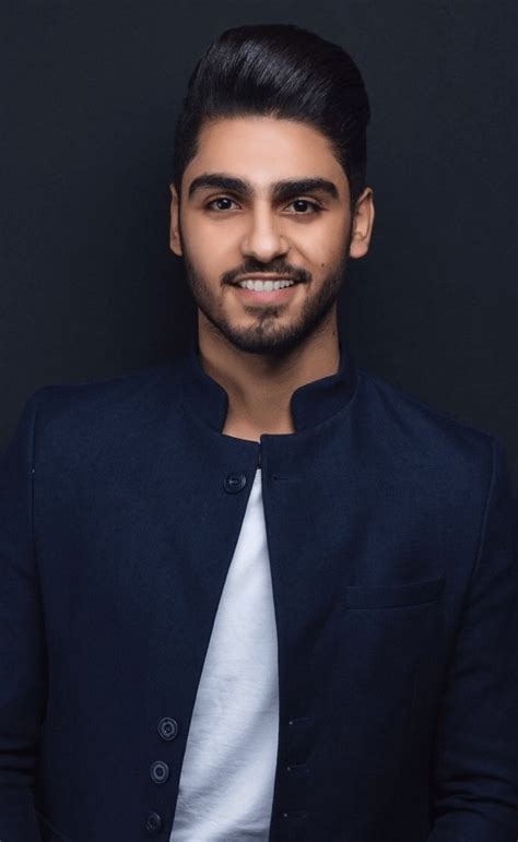 مطرب أردني شاب يغني للناس في الشوارع ويصور ردود فعلهم صحيفة النخبة