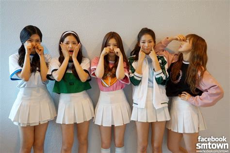 Fanii Trupei Red Velvet Critică Din Nou Stilistul Acestora K Pop RomÂnia