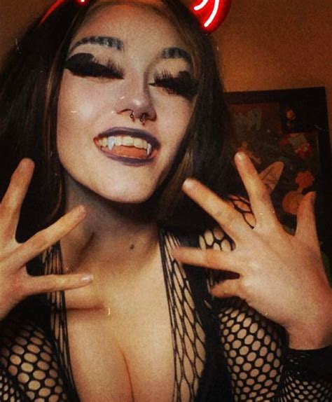 Vampire Transformation Pt 2 Rvampireporn