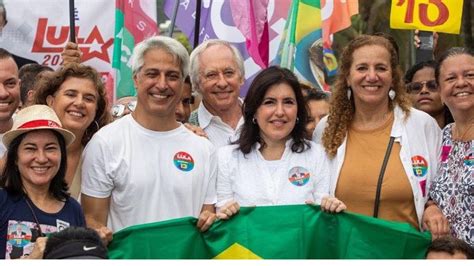 Simone Tebet Faz Caminhada Em Apoio A Lula No Rj