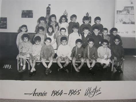 Photo De Classe Maternelle De 1965 Ecole Waldeck Rousseau Copains D