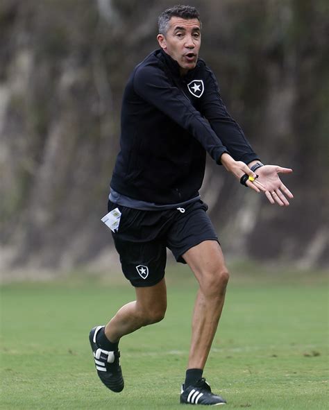 Bruno Lage Comanda Primeiro Treino No Botafogo Super Rádio Tupi