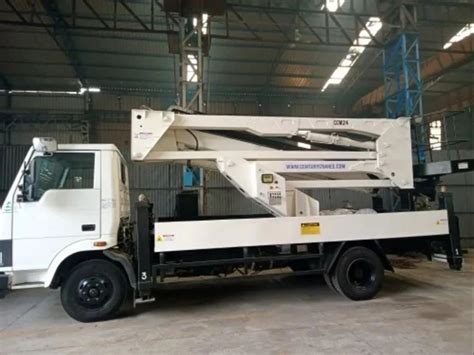 Ccl 24m Century Truck Man Lift Mounted Crane Platform Capacity 200kg Boom Length 25 Meter At