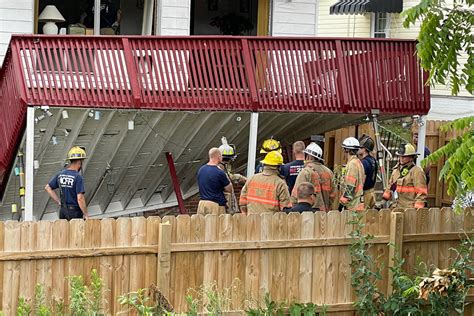 3 Injured After Deck Collapse In Montgomery County Wtop News