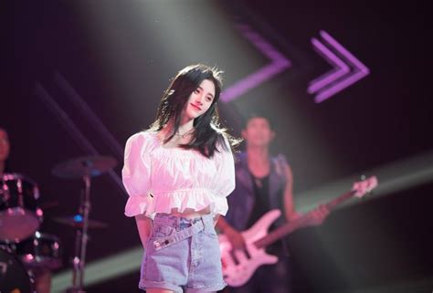 Ghim của Đường Như Yến trên Cúc Tịnh Y Studios Diễn viên