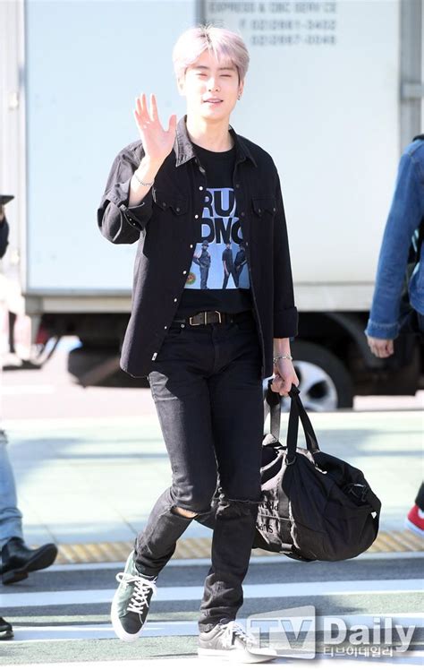 21 Ide Ootd Airport Fashion Jaehyun Nct 127 Effortless