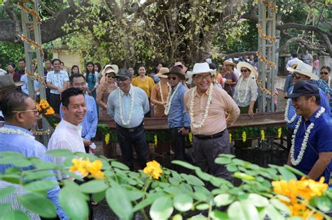 မကွေးတိုင်းဒေသကြီးအစိုးရအဖွဲ့ဝန်ကြီးချုပ် ဦးတင့်လွင် မြန်မာ့ရိုးရာ ယဥ်က