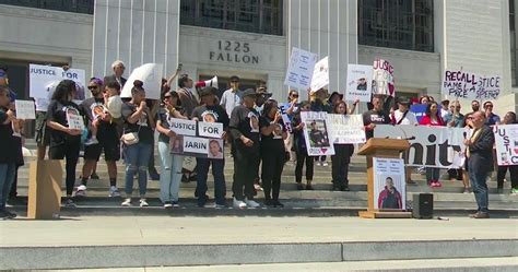 Families Of Murder Victims Gather To Support Controversial Alameda
