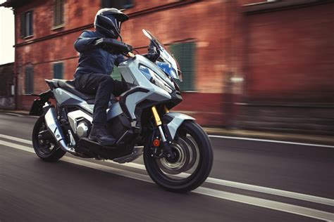 Essai Honda X Adv Le Tueur De Tmax Stuff Magazine