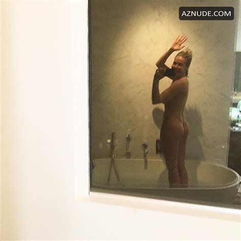 Chelsea Handler Nude Taking A Shower 08 02 2016 AZNude