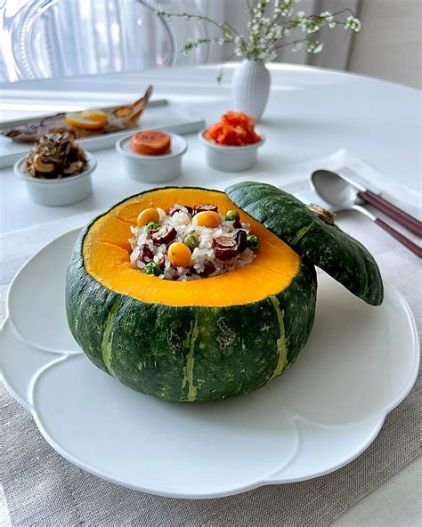 제오무드 2025 새해 소중한 사람들이랑 따뜻한 밥한끼 먹는 시간이 이렇게 소중하네요 무탈하게 소소한 행복 누리고픈 한해입니다🙏🏼 새해 복 많이 받으세요💕 Instagram