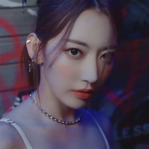 Pin by on 르세라핌 le sserafim Purple aesthetic Sakura