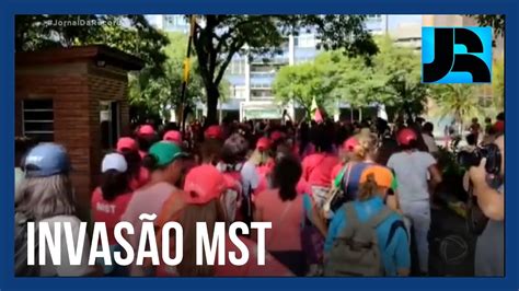 MST promove invasões a prédios públicos no Pará Piauí e Rio Grande do