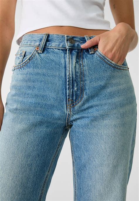 Stradivarius Cropped Džíny Straight Fit Laser Denim