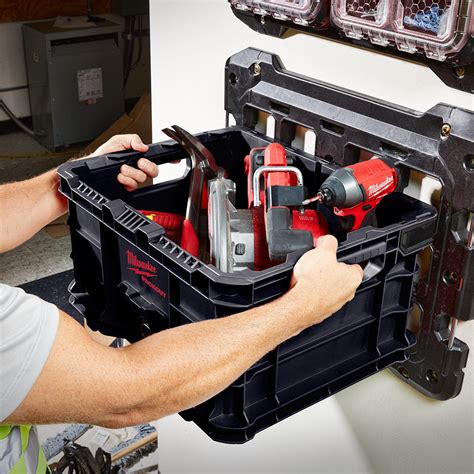 Milwaukee Packout™ Crate Cutting Edge