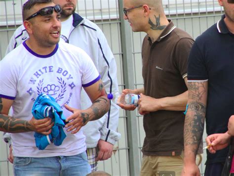 Svastone – Perun Company – Runter von der Matte! – Kein Handshake mit Nazis