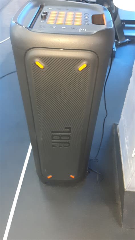 Музыкальный центр JBL Partybox 1000 | отзывы