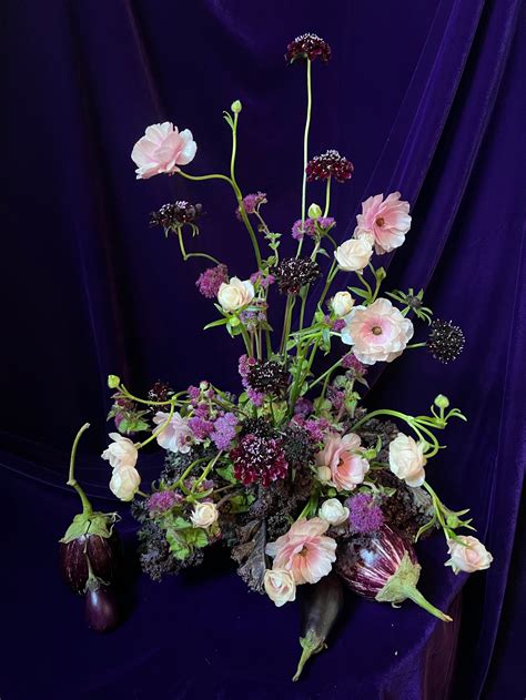 Sculptural Floral Design — Efflorescent