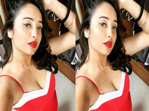 Beware Of Selfies Are You The One Who Takes Sexy Selfies So This Is