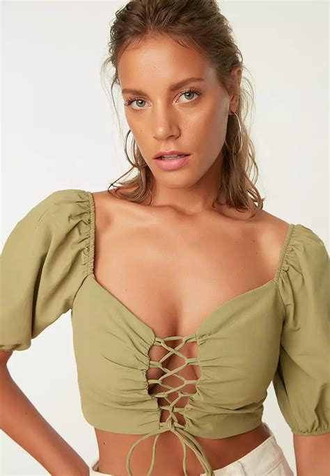 Jual Trendyol Lace Up Crop Top Original 2024 Zalora Indonesia