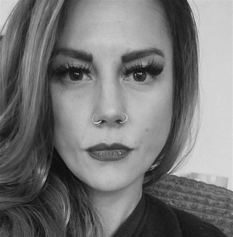 Hailey Marie This Is What Happens When You Trust The Facebook