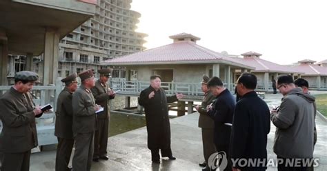 5개월여만에 원산갈마지구 건설장 다시 찾은 김정은 위원장