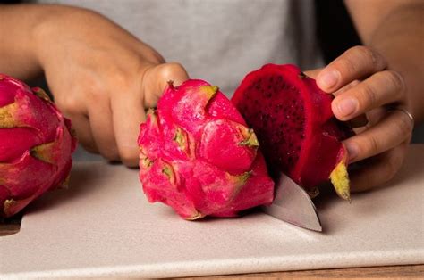 Cara Menyimpan Buah Naga Yang Sudah Dipotong Jangan Asal Taruh Di