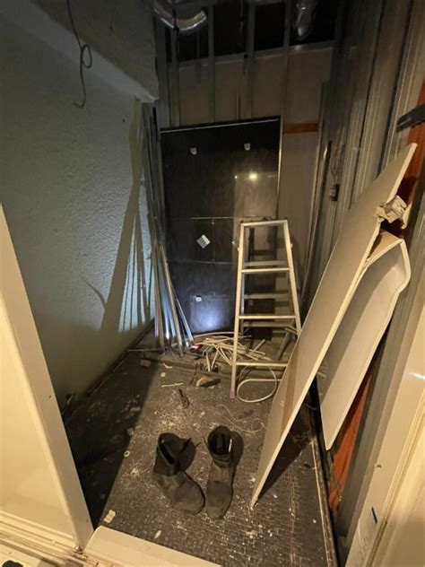 ユニットバス・トイレリフォーム（2）【中央区】解体工事 中央区のリフォーム・リノベーションは株式会社イエスリフォームにお任せ
