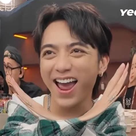 Không Nhưng Mà Hồi Anh Jun Mới Xuất Hiện Tôi Kiểu Hời ơi Ai Mà Da đen Mà Nhuộm Cái đầu Trắng Bóc