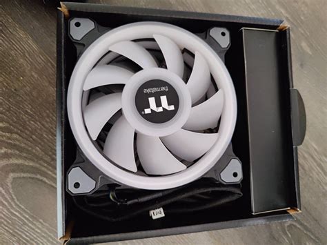 Thermaltake CL F089 PL14SW C Riing Quad 14 RGB Radiator Fan TT Premium