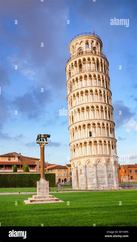 Pise Piazza Del Duomo Di Pisa Banque De Photographies Et Dimages à