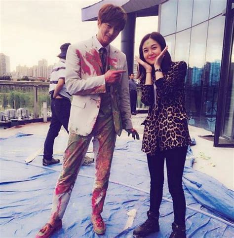 백진희·윤현민 다정한 촬영장 인증샷 “호피한테 당하다” 보다스튜디오