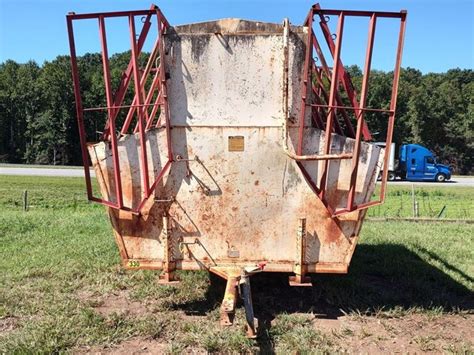 3 Ton Apache Creep Feeder Lot 330 Fall Consignment Equipment